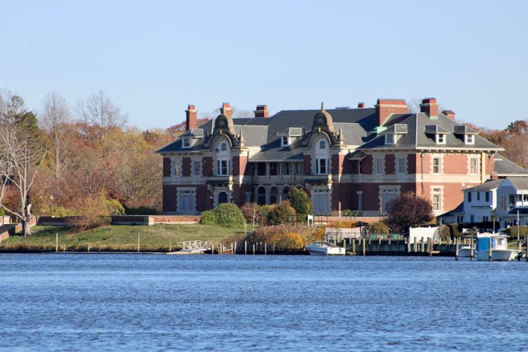 Bohemia, New York - Long Island Guide